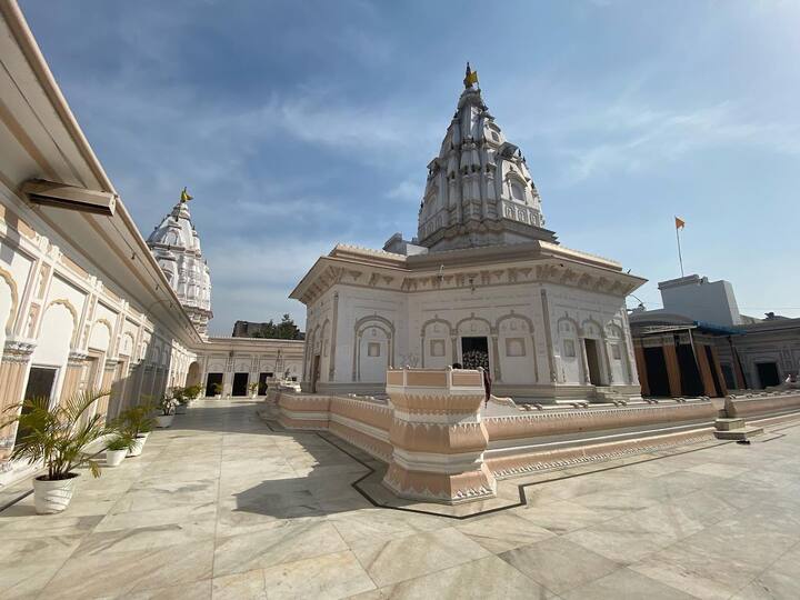 Punjab Kapurthala Punch Mndir history punch mandir 1.25 years old ...