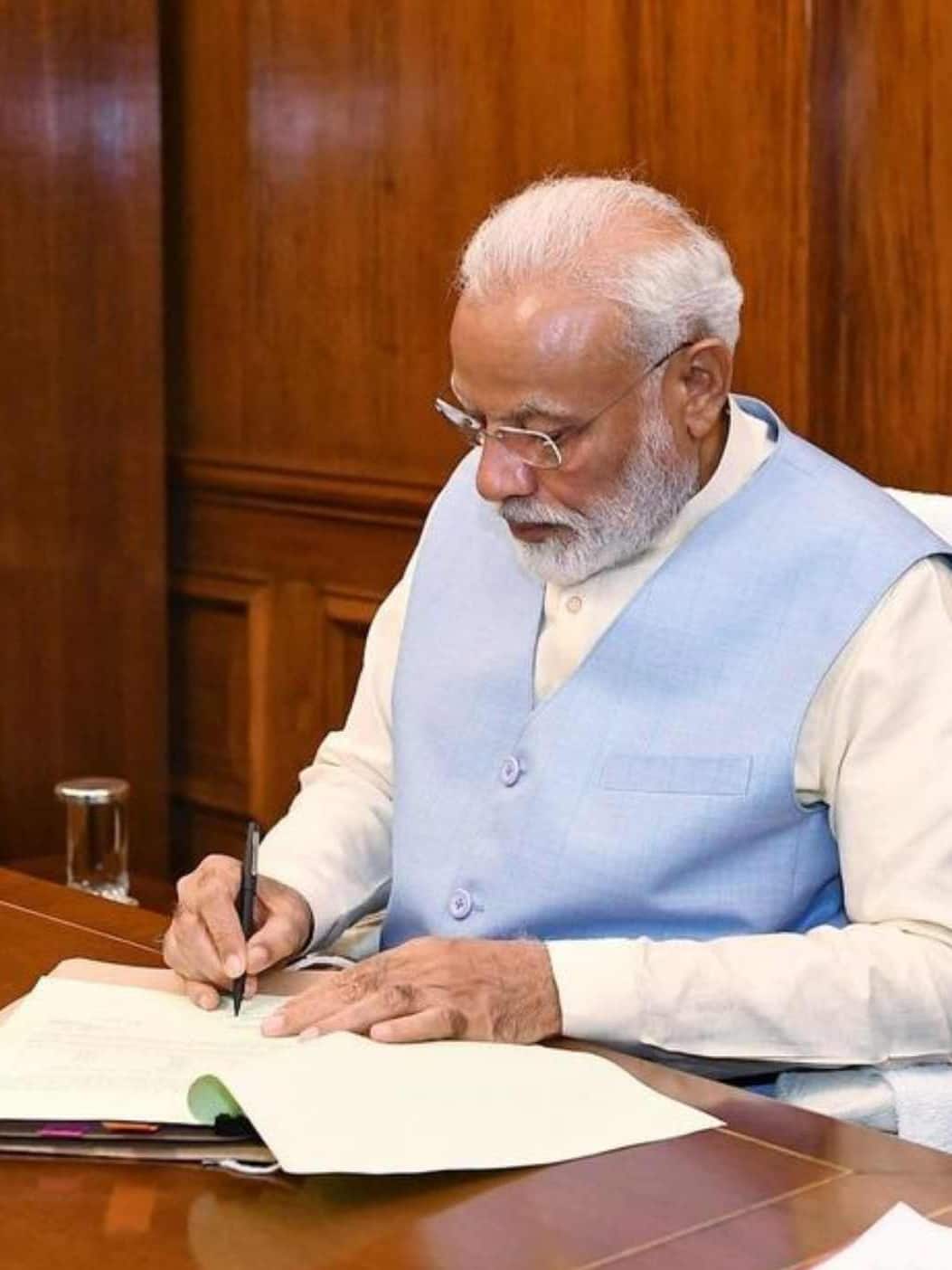 पीएम मोदी का फोन नंबर और Contact डिटेल्स