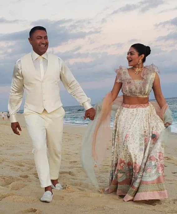 Punjabi-singer-neeru-bajwa-celebrating-her-8th-marriage-anniversary ...