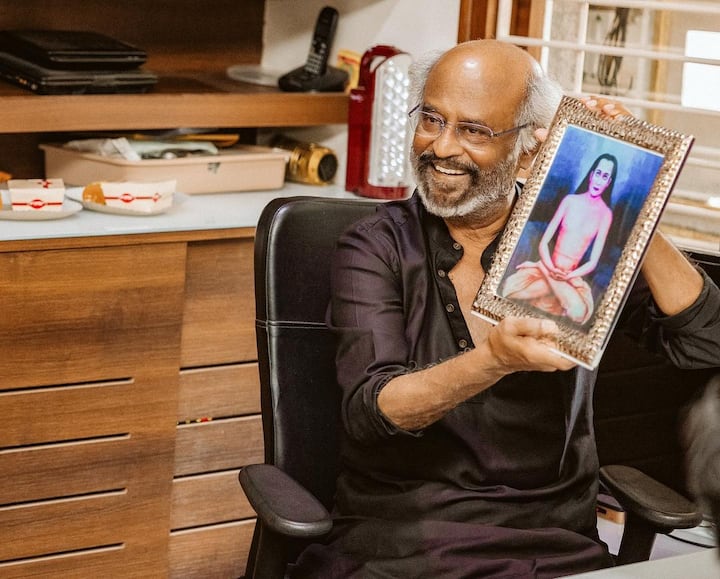 In Pics Rajinikanth wearing black outfit during the success meet of ...