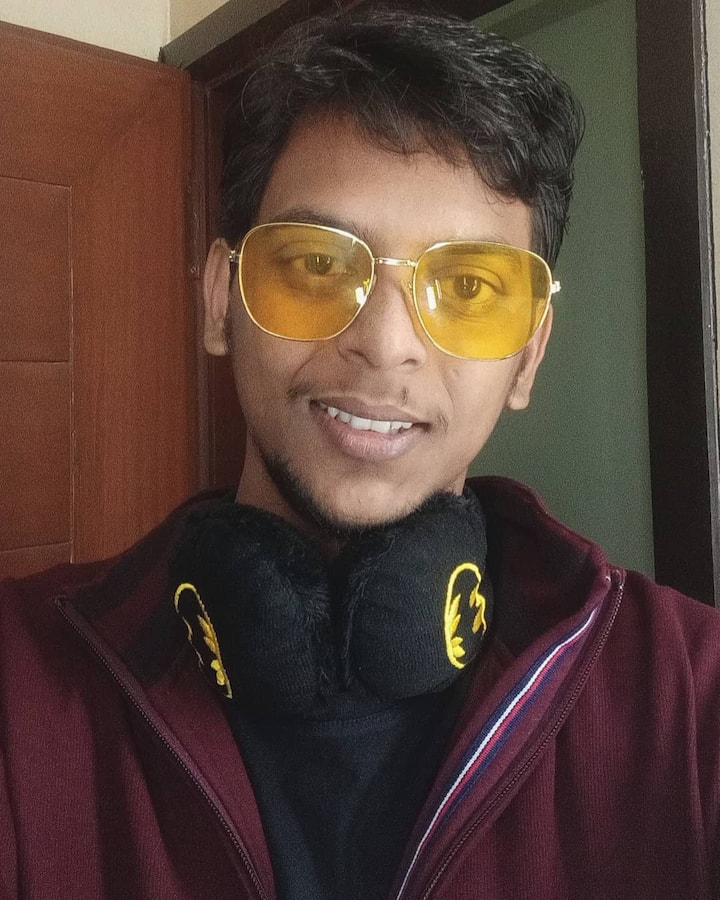 Balmukund Meena aka Ranjan Raj of Kota Factory lives a very luxurious life | कोटा फैक्ट्री के ...