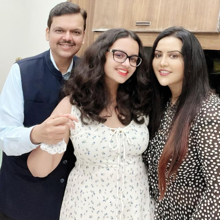 Divija Fadnavis | Divija Fadnavis Birthday: बेटी दिविजा के जन्मदिन पर ...