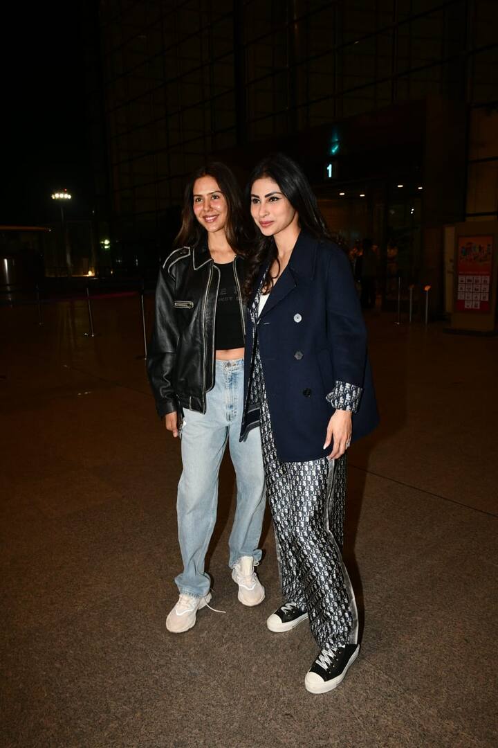 Akshay Kumar Disha Patani Sonam Bajwa and Mouni Roy spotted at Mumbai ...