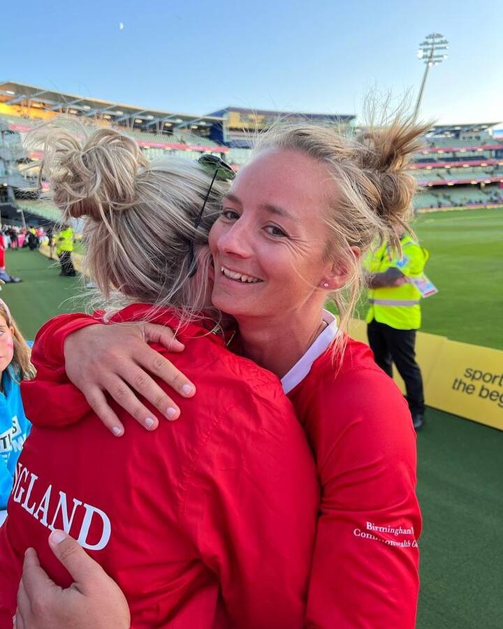 England star cricket Player Danielle Wyatt announces her engagement ...