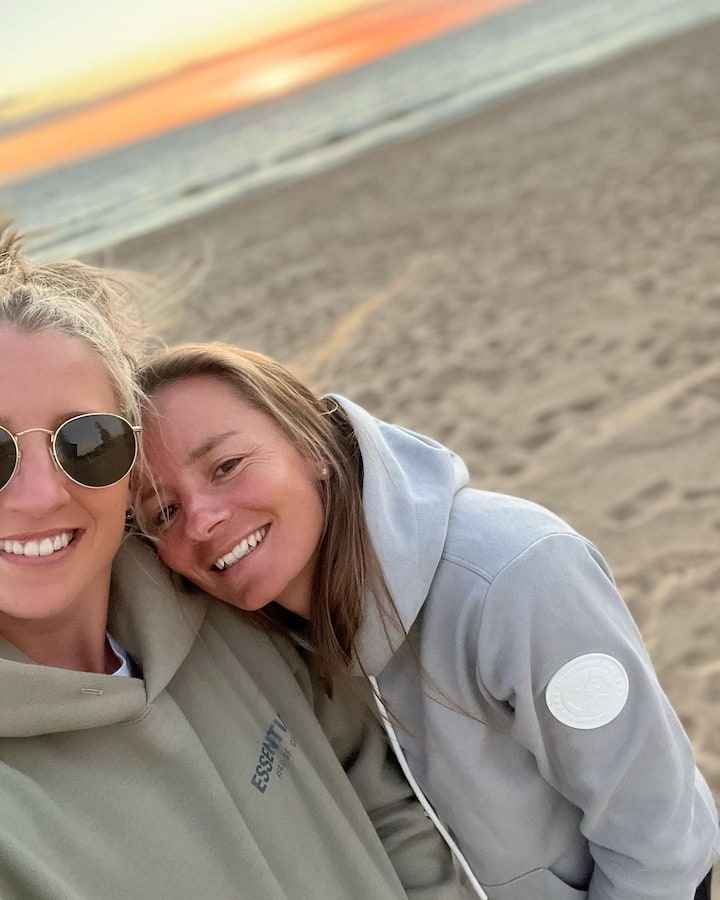 England star cricket Player Danielle Wyatt announces her engagement ...