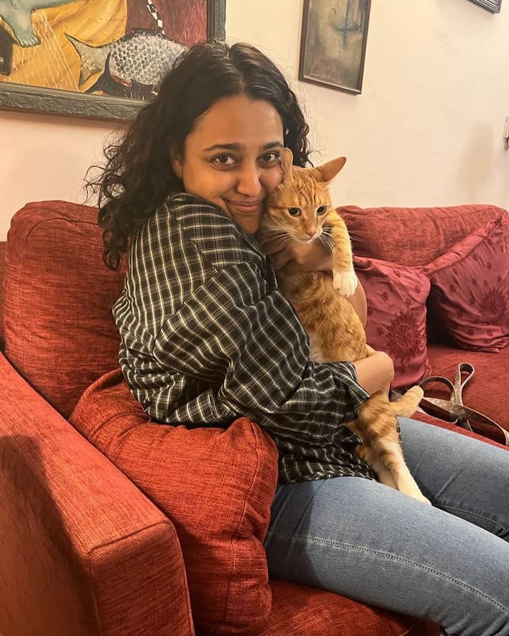 swara bhaskar net worth Swara Bhaskar mumbai House photos | Swara ...