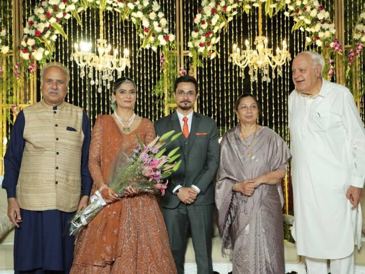 Anupriya Patel Sister Reception PM Narendra Modi CM Yogi Congress RJD ...