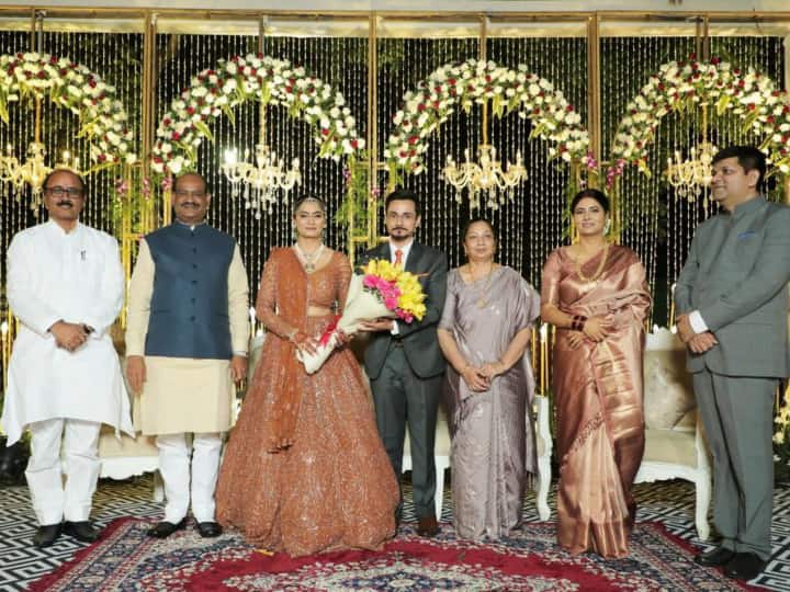 Anupriya Patel Sister Reception PM Narendra Modi CM Yogi Congress RJD ...