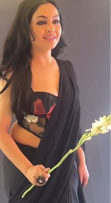 Bhabi Ji Ghar Par Hain Fame Shubhangi Atre Trolled By Users Over Her Latest Photoshoot