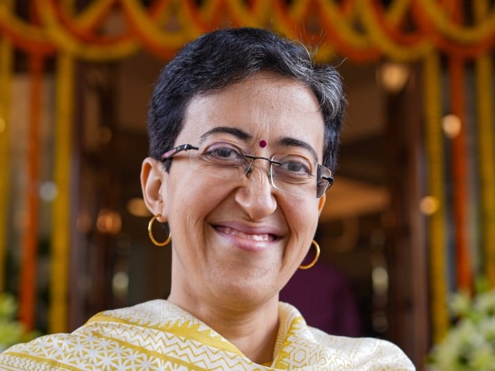 Delhi Education minister Atishi angry over non-operation of Science lab ...