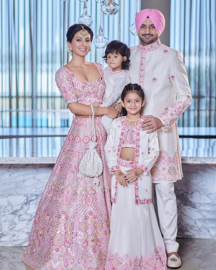 Geeta Basra And Harbhajan Singh Give Couple Goals Twinning In Pink, SEE ...