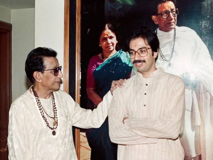 bal thackeray unseen images with uddhav thackeray and aaditya thackeray ...