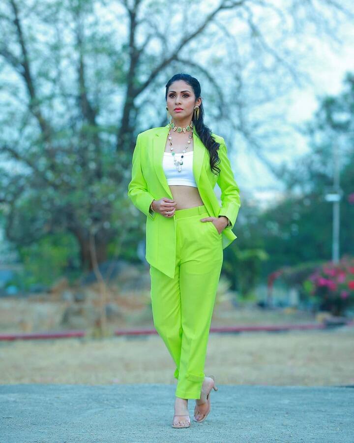 actress sadaa latest green dress photos | Actress Sadha: గ్రీన్ సూట్ లో ...