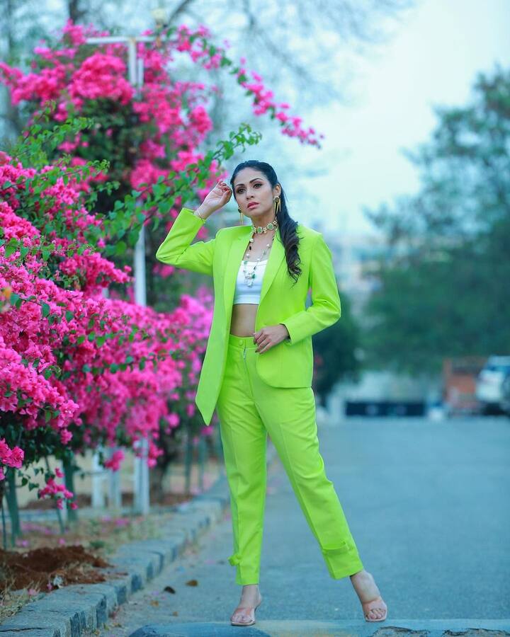 actress sadaa latest green dress photos | Actress Sadha: గ్రీన్ సూట్ లో ...