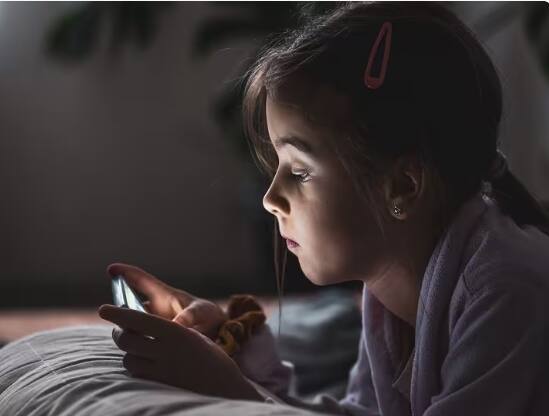 Myopia Symptoms using digital screens in children is causing myopia ...