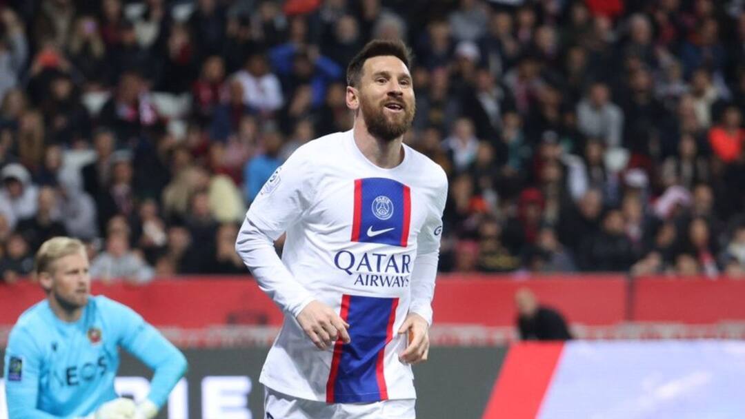 Lionel Messi breaks Cristiano Ronaldo's record to script new history by scoring for PSG vs OGC ...