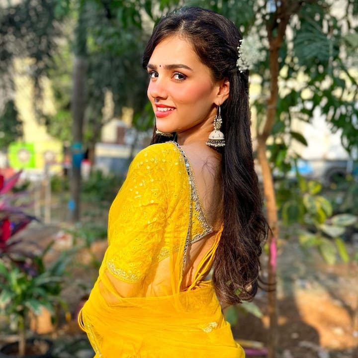 Anupamaa Dimple Aka Dimpy Nishi Saxena glamorous photos on Instagram ...