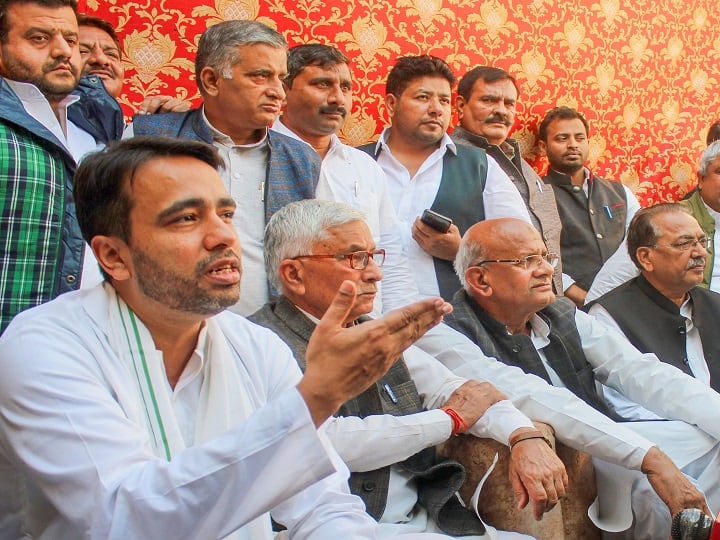 Jayant Chaudhary RLD Hand Pump Seize How Lucky Charan Singh family ...