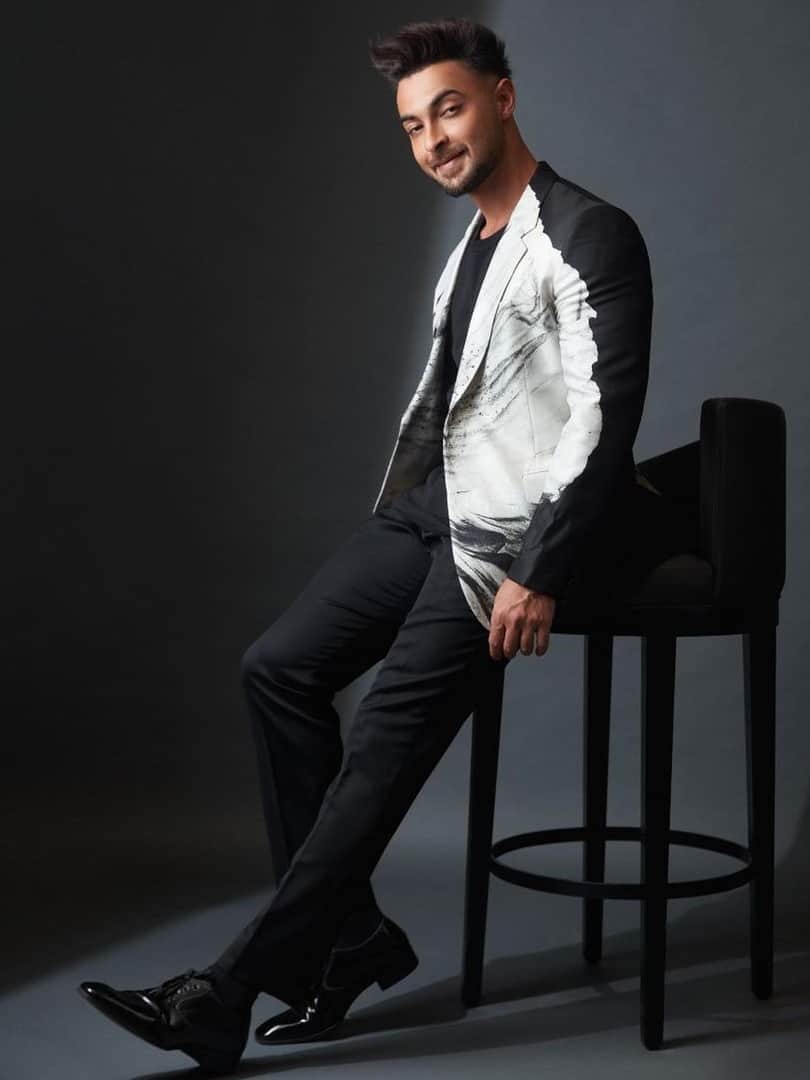 आयुष शर्मा हैं इतने पढ़े लिखे