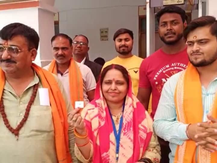 Ayodhya Mayor candidate Anita Sharad Pathak got the election symbol ...