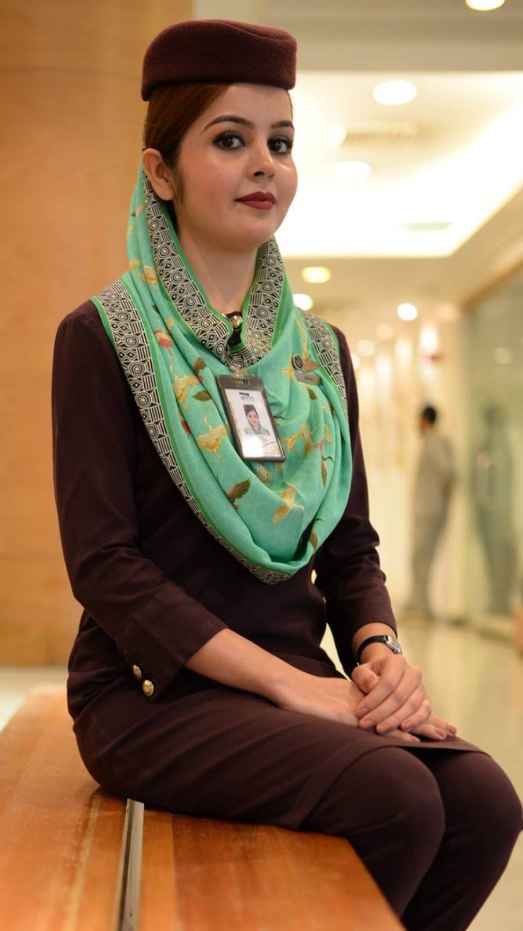 पाकिस्तान में एयर होस्टेस के लिए क्या होता है ड्रेस कोड?