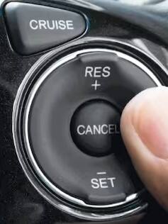 इस खास फीचर के साथ 10 लाख रुपये के बजट में आती हैं ये गाड़ियां