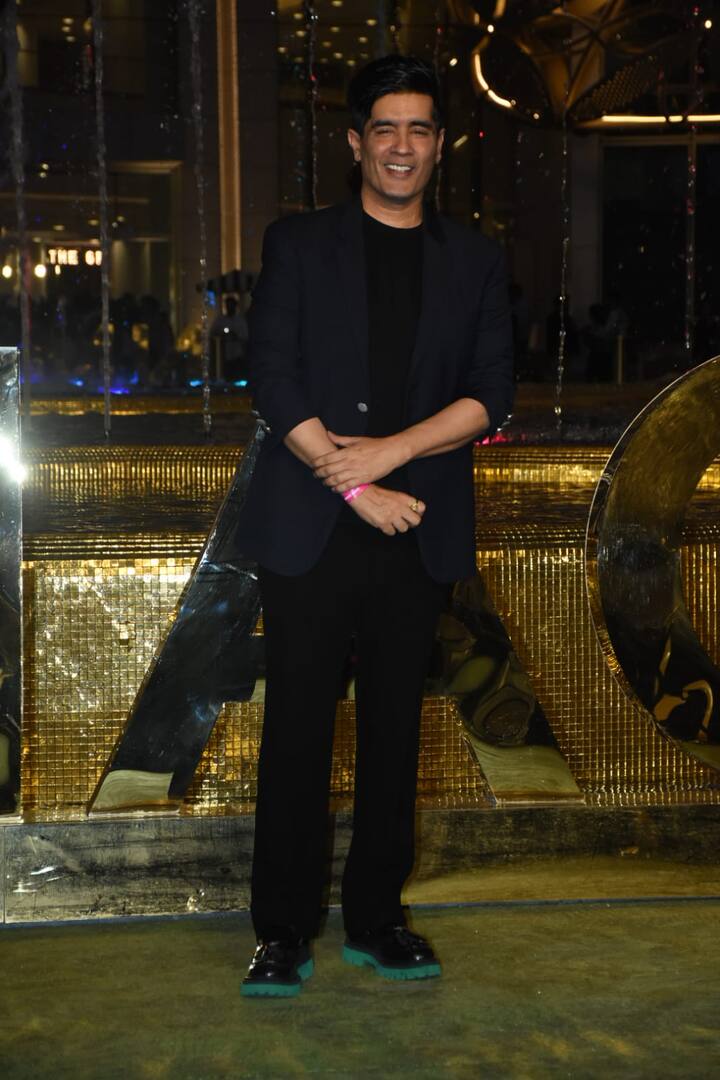 Radhika Merchant Sonali Kulkarni Karan Tacker Manish Malhotra Kiran Rao ...