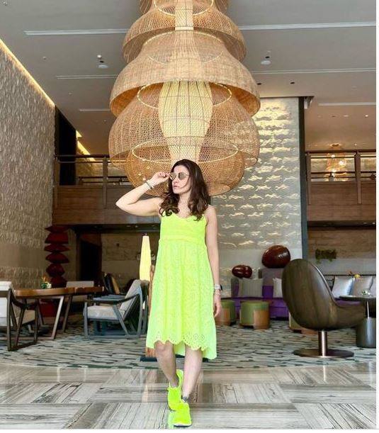 Katrina kaif-Deepika Padukone fitness Trainer Yasmin karachiwala Fees ...