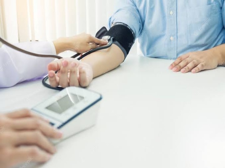 How Much Should Be BP According To Age Both Men And Women Should Know how-much-should-be-bp-according-to-age-both-men-and-women-should-know
