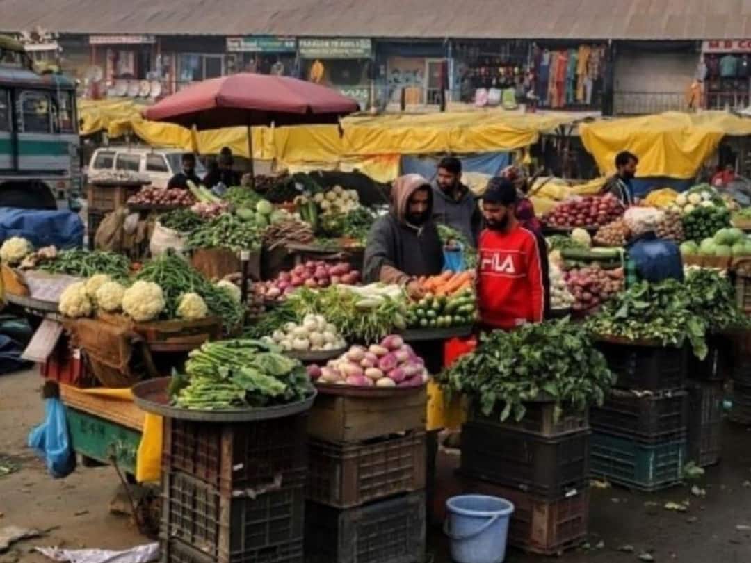India's Retail Inflation Eases To 4.7 Per Cent In April To 18-Month Low On Favourable Base
