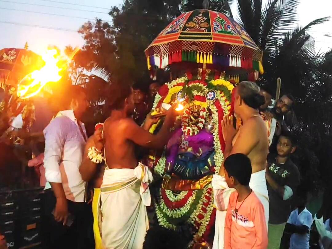 Theemidhi festival in two different temples near Mayiladuthurai TNN ...