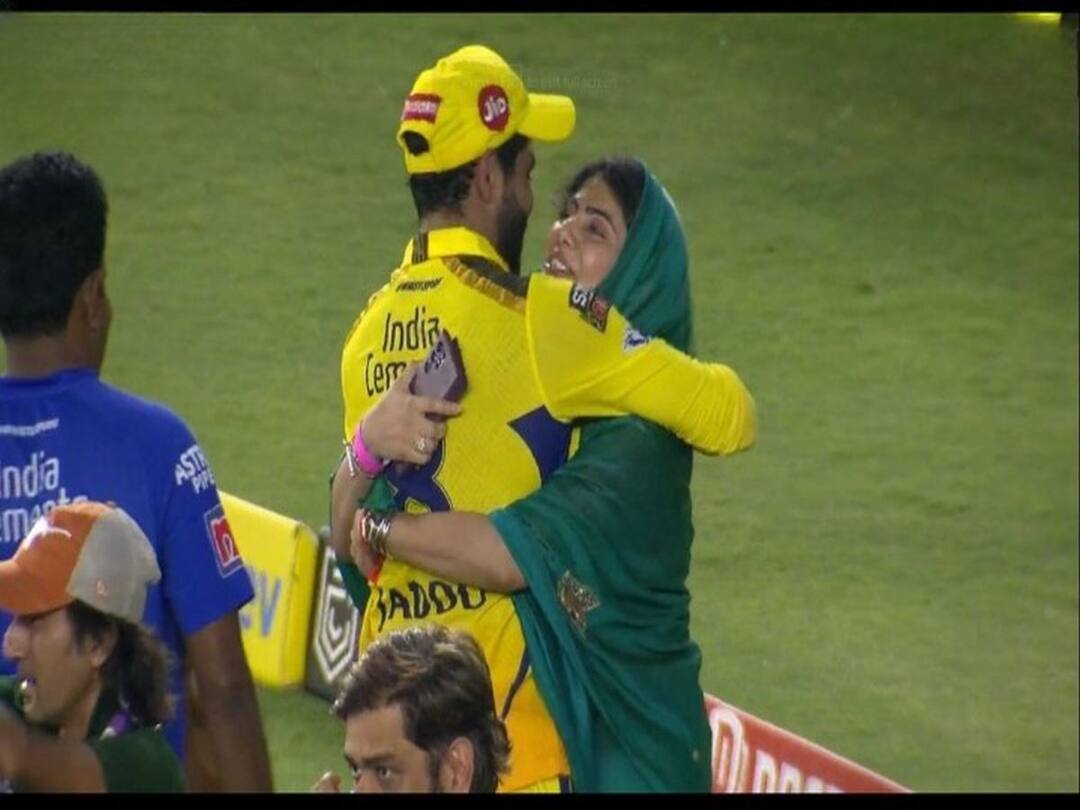 Ravindra Jadeja Hugs Wife Rivaba After Last-Over Heroics To Help CSK Win IPL 2023, Picture Goes ...