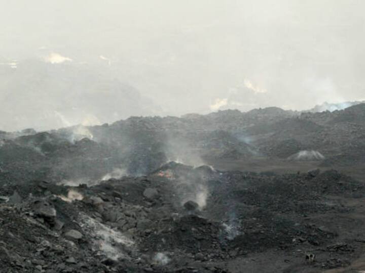 Jharkhand: Three Dead, Many Feared Trapped After Illegal Coal Mine ... Jharkhand: Three Dead, Many Feared Trapped After Illegal Coal Mine ...