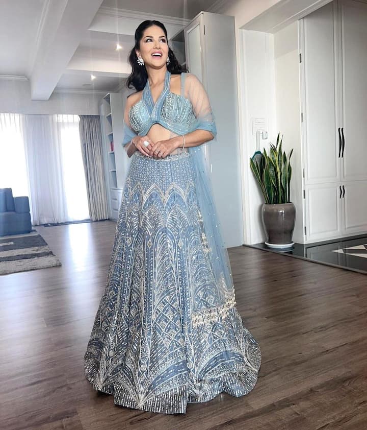 Sunny Leone Attends First Wedding Party With Her Family