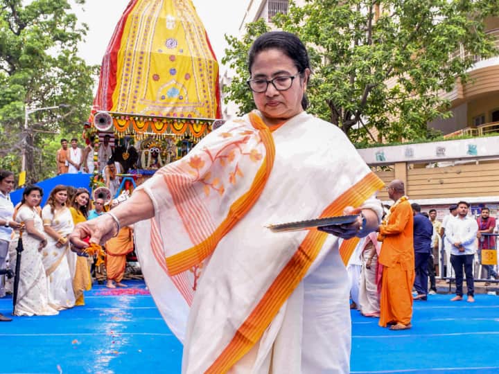 West Bengal CM Mamata Banerjee Attends Jagannath Rath Yatra Festivities In Kolkata | Jagannath ...