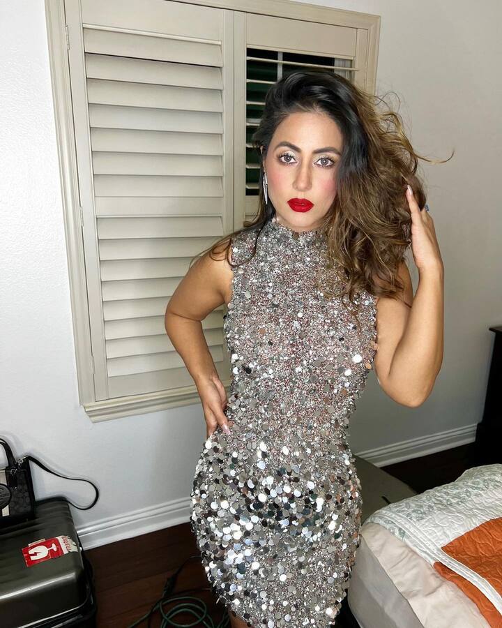Hina Khan Stuns In A Silver Glitter Dress; See Pics