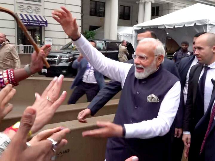 PM Modi US Visit Narendra Modi accorded ceremonial welcome guard of honour at Washington DC ...