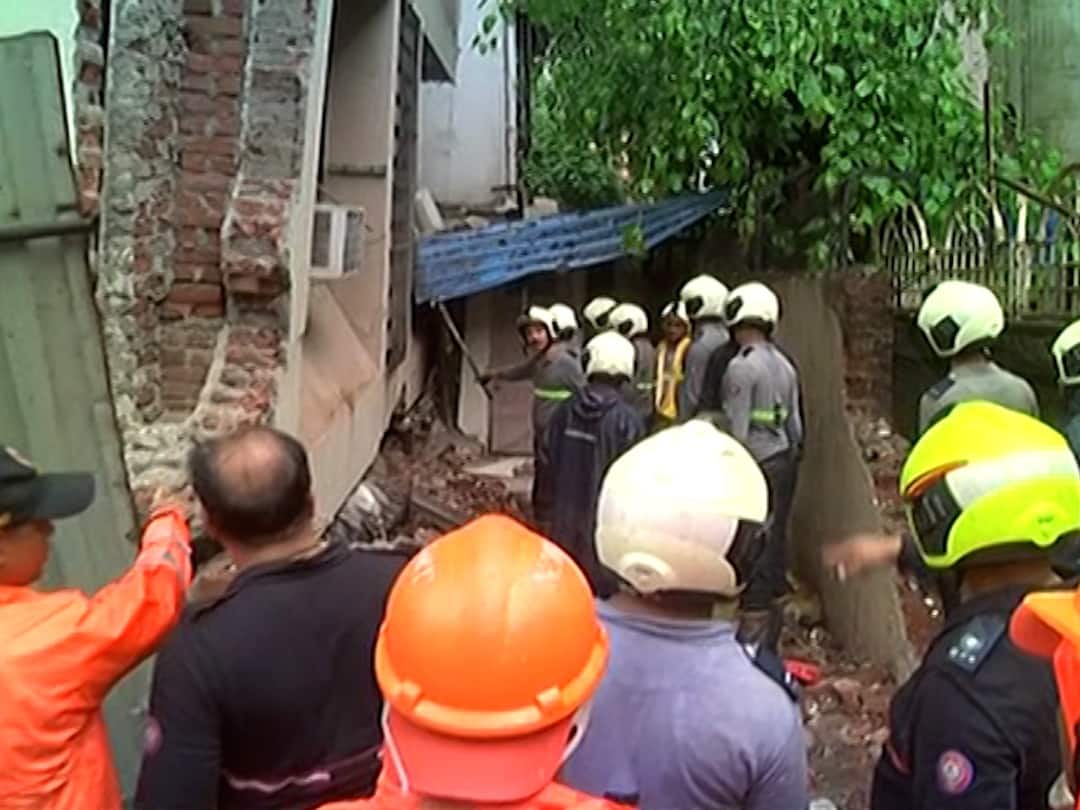 Ghatkopar Building Collapsed Part of two floor building collapsed in ...