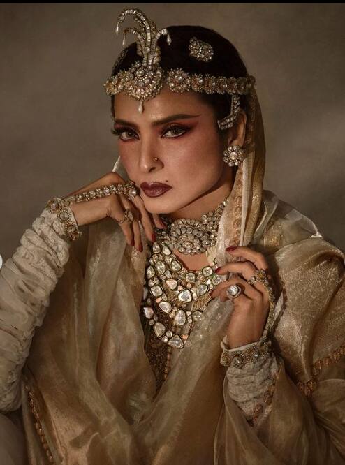 Rekha As Barbie | Rekha As Barbie: AI ने रेखा को बना दिया डॉल, पिंक ...