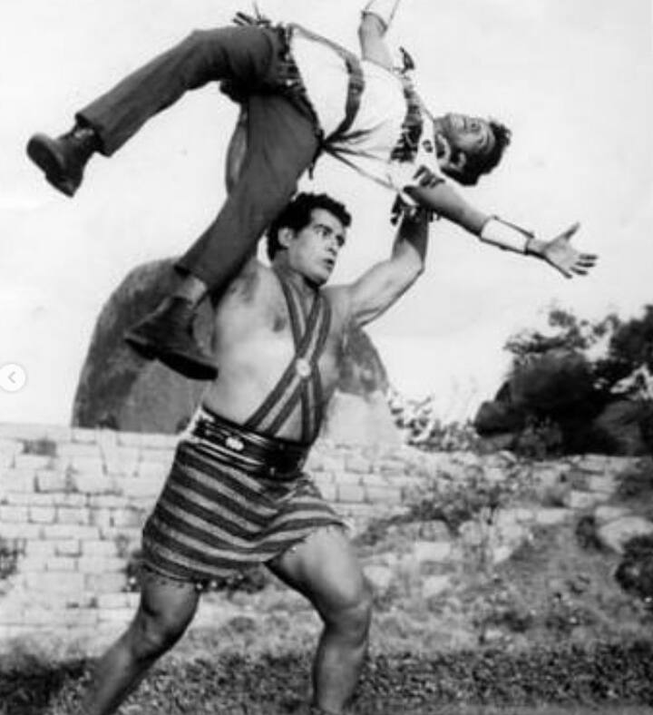 Ramayan Hanuman aka Dara Singh death Anniversary he defeated 200kg King ...