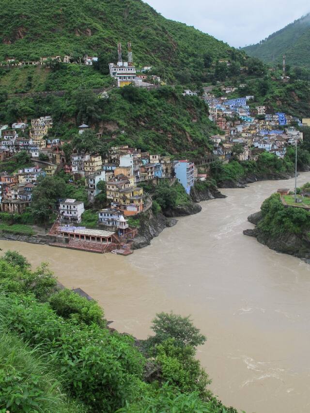 दुनिया में इस जगह पर होता है पांच नदियों का संगम