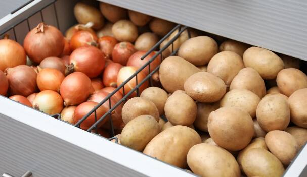 Monsoon Kitchen Tips how to store potatoes and onions correctly in monsoon use this simple tips ...
