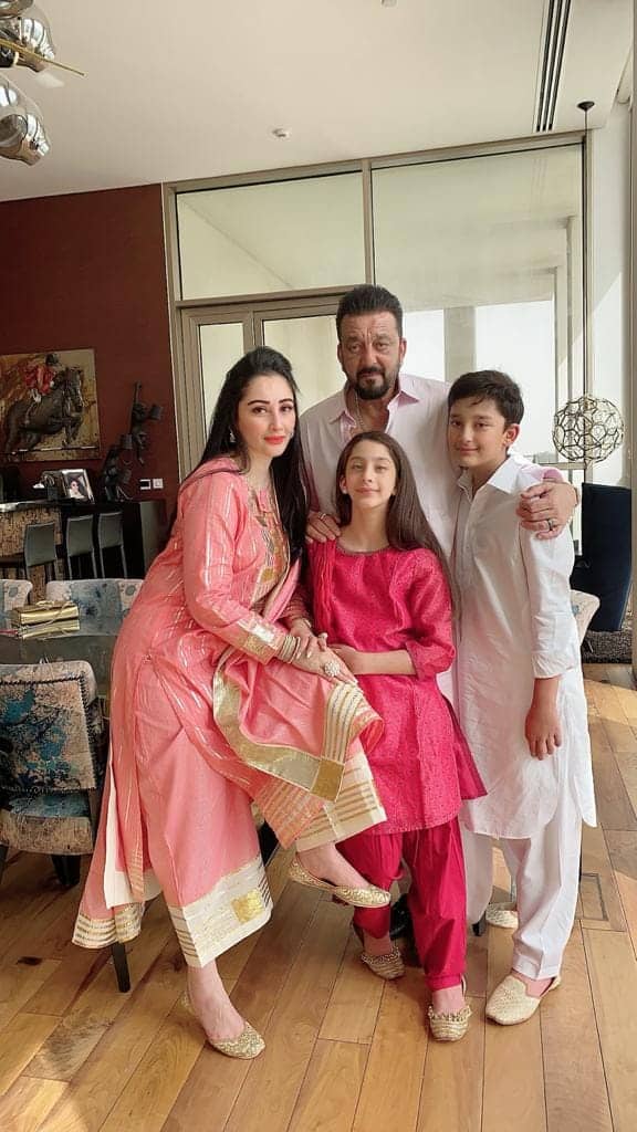 Sanjay Dutt Manyata Dutt house inside pics luxurious Pali Hill home ...