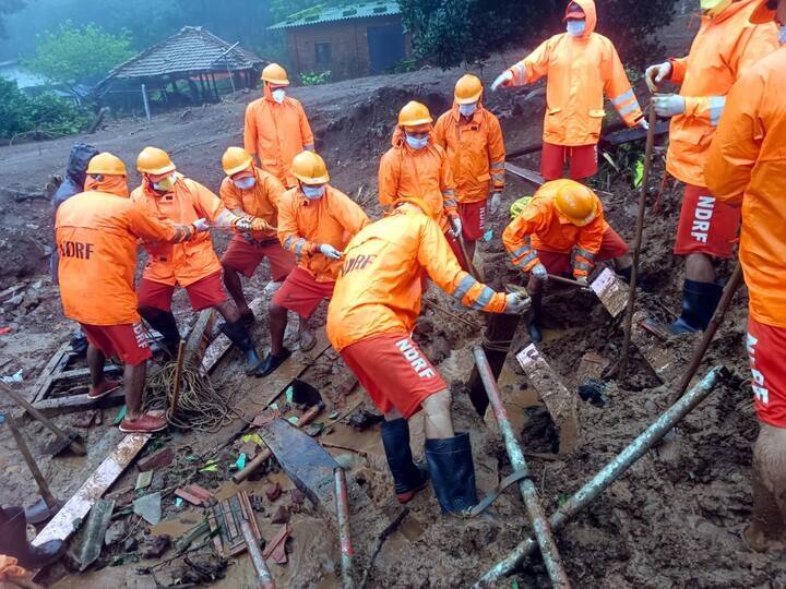 Raigad Landslide NDRF Rescue operation cotninues in Raigad 81 people ... Raigad Landslide NDRF Rescue operation cotninues in Raigad 81 people ...