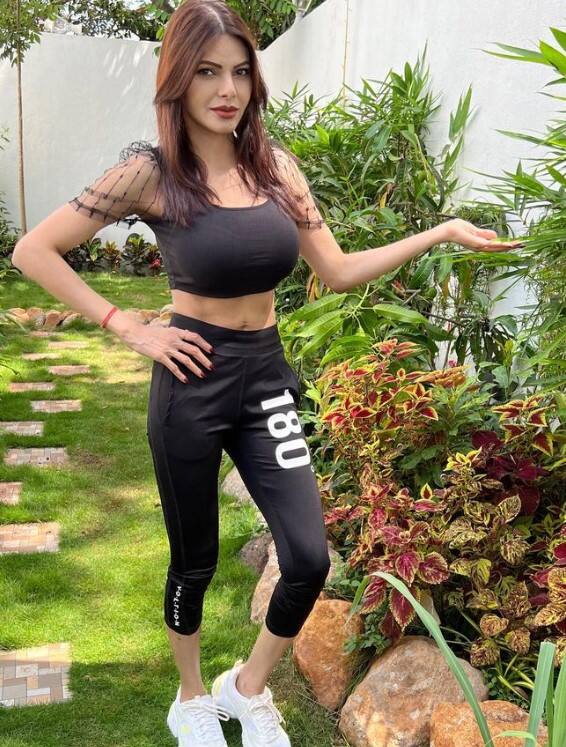 Sherlyn Chopra Revealed Director Asked Her Breast Surgery Want To Touch | Sherlyn Chopra ...