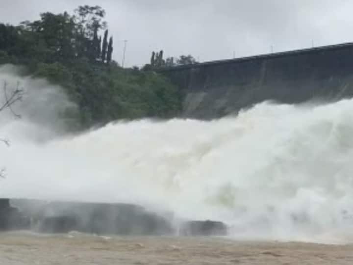 All five gates of Dhamani Dam opened in Palghar district maharashtra ...