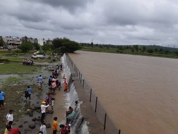 Kalamba Lake Overflowed Half Of Kolhapur Worries Were Solved Over ...