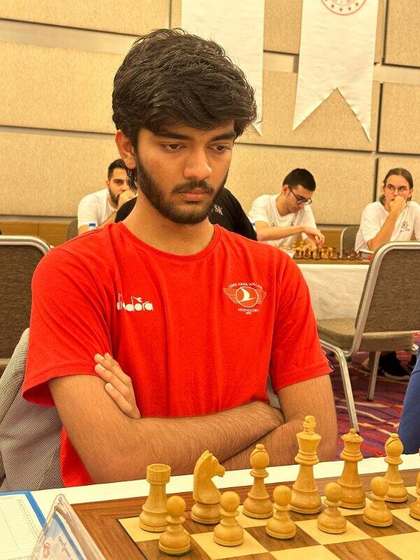 17 year old Tamilnadu Chess player Gukesh beats Vishwanathan anand and ...
