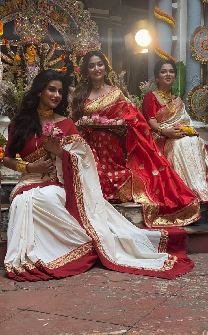 Pujo | Pujo Photoshoot: পুজোর মেজাজে উষসী-সুদীপ্তা, ঢাকের তালে, ধুনুচি ...