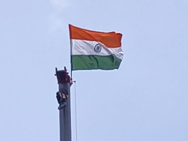 Indore Workers celebrated Independence Day hoisted 250 feet long Indian ...
